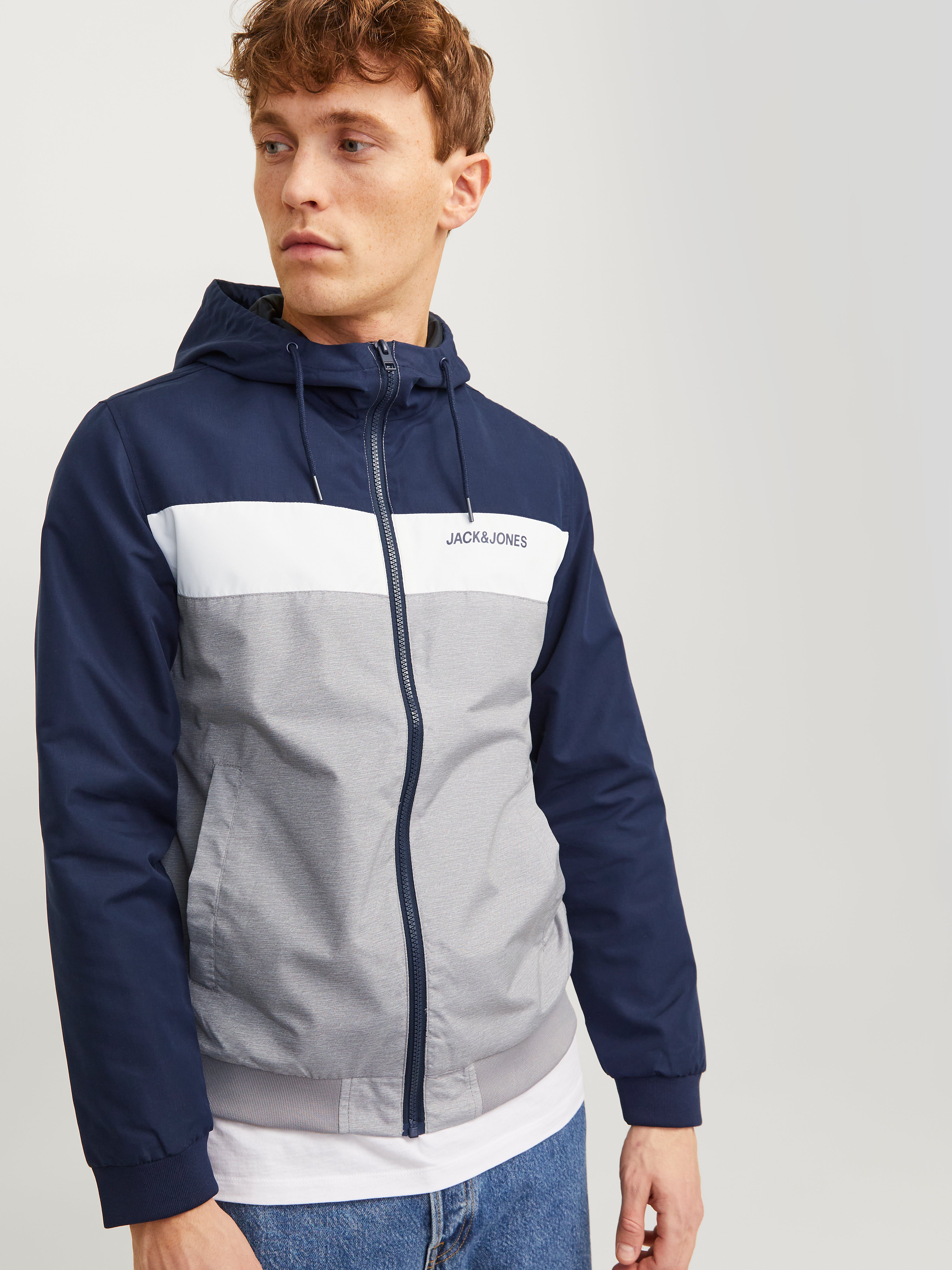 Bomber-takki 20% alennuksella | Jack & Jones®
