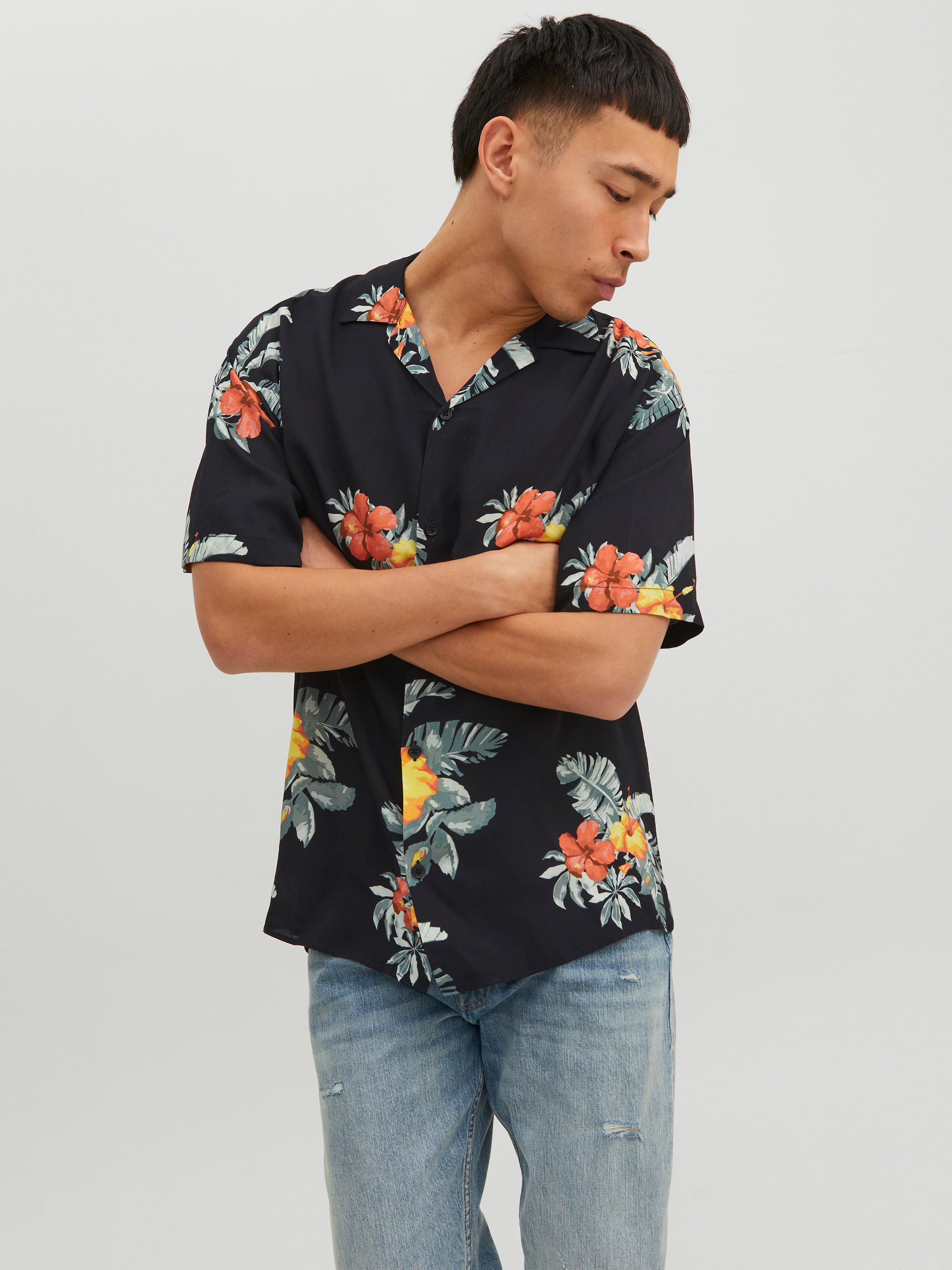Relaxed Fit Resort collar Shirt | Black | Jack & Jones®