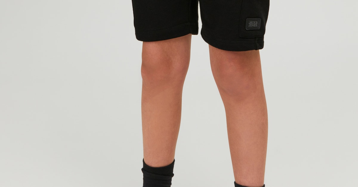 Regular Fit Sweatshorts For gutter med 20 rabatt | Jack & Jones®