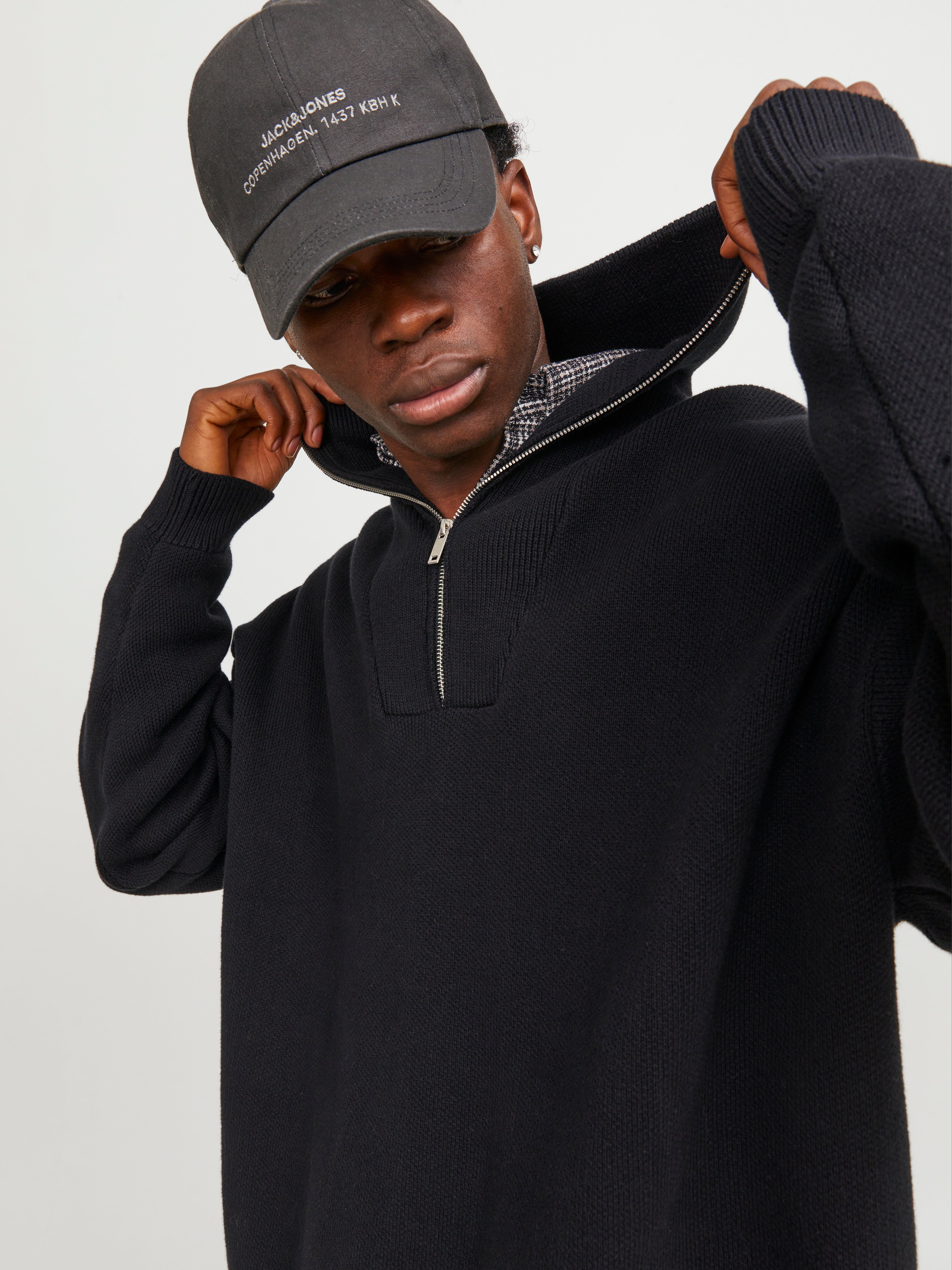 Plain Quarter zip Knit | Black | Jack & Jones®