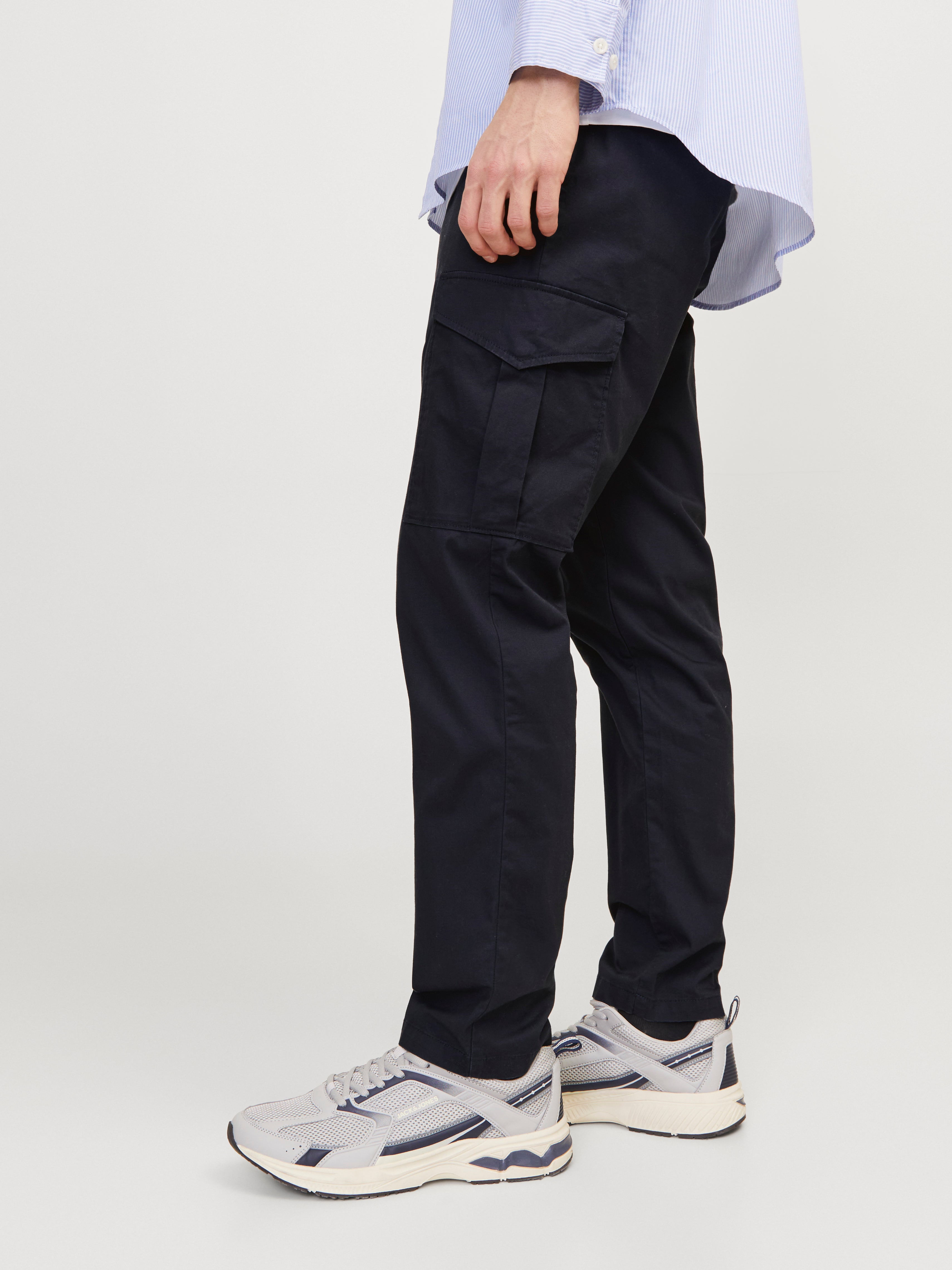 Cargo fit Cargo pants with 30% discount! | Jack & Jones®