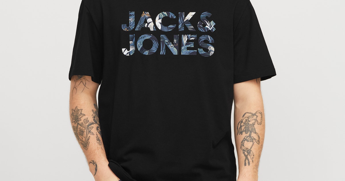 Logo T-shirt | Black | Jack & Jones®