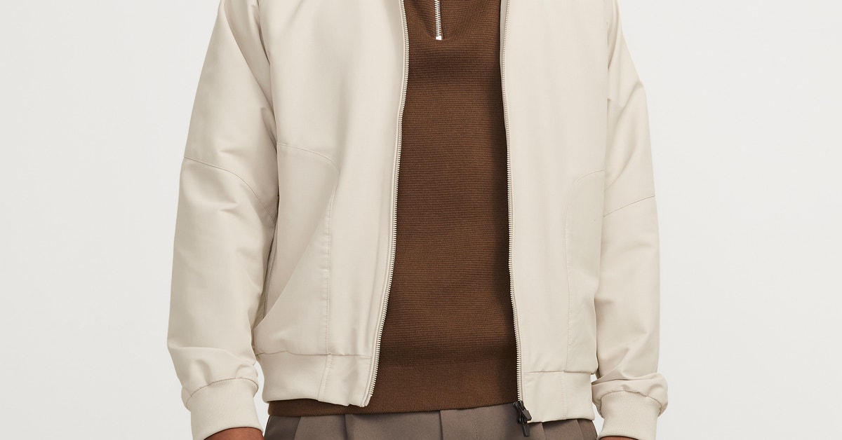 Hood with string regulation Ribbed cuffs Otw Bomber