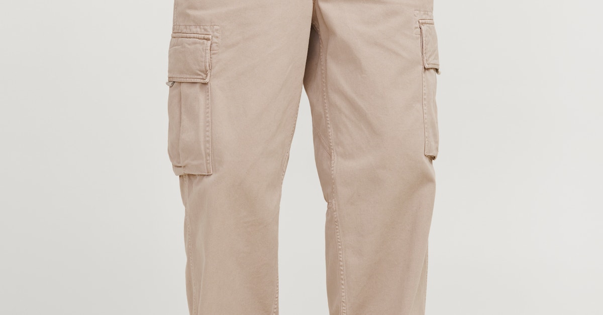 Përshtatja e këmbës së gjerë Ngritja e mesit Hems palosur Pantallona ...